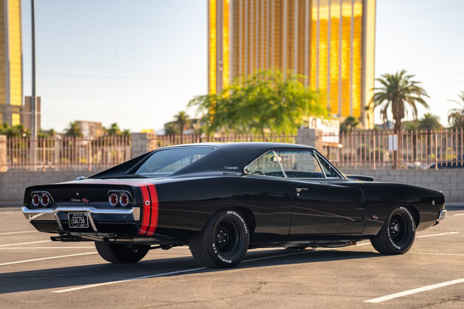 A 528 Hemi–Swapped 1968 Dodge Charger With ~650 BHP