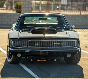 A 528 Hemi–Swapped 1968 Dodge Charger With ~650 BHP