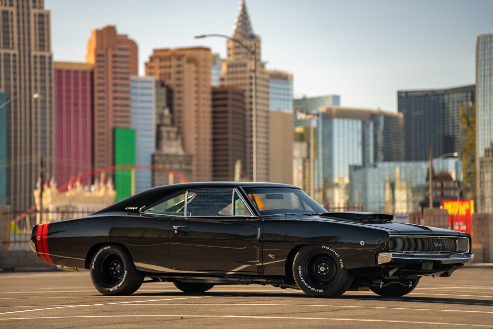 A 528 Hemi–Swapped 1968 Dodge Charger With ~650 BHP