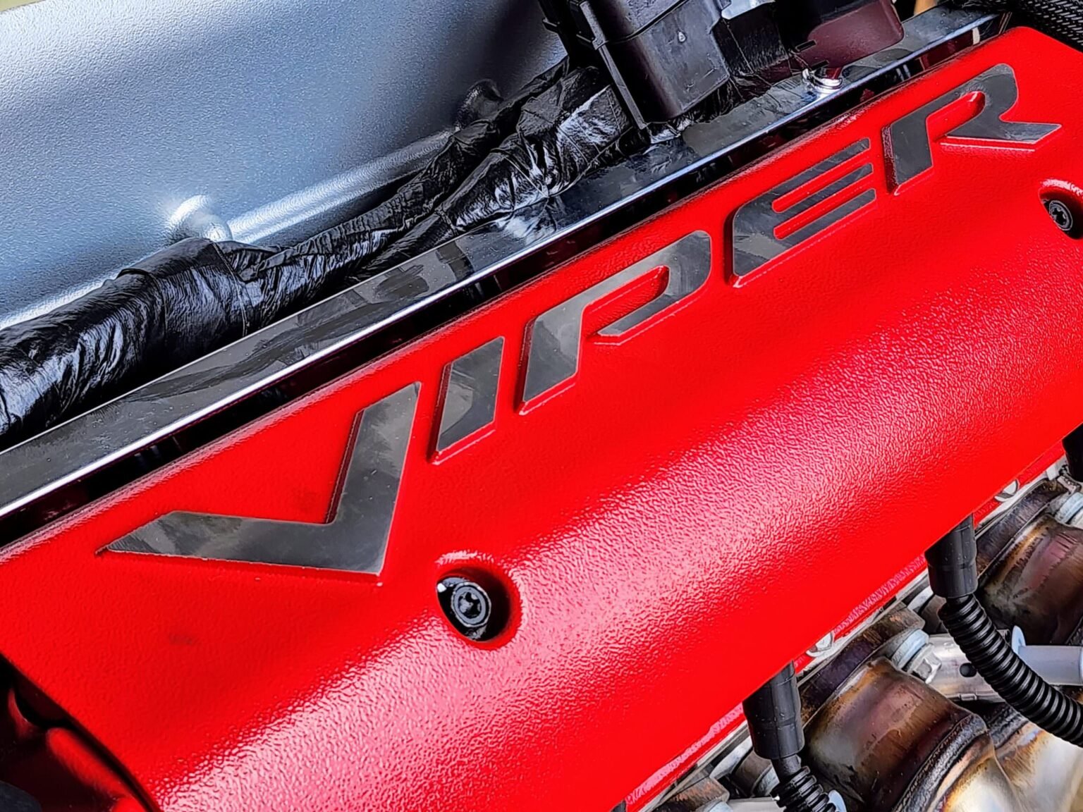 There's A New-Old-Stock Dodge Viper V10 Crate Engine For Sale