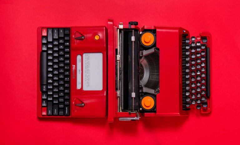 The Freewrite: A Distraction Free Smart Typewriter