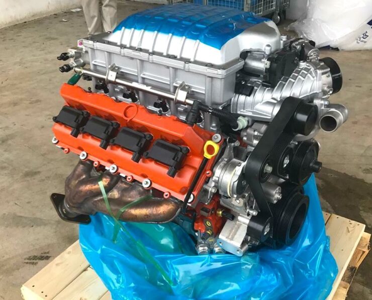 Complete Drop In Crate Engine: A 707 BHP Dodge Hellcat